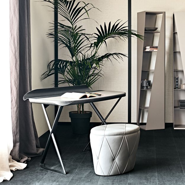 Cocoon Desk By Cattelan Italia - Beadle Crome Interiors